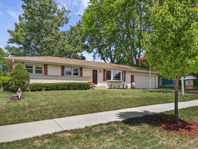 421 Patrick Ave, Waunakee, WI 53597