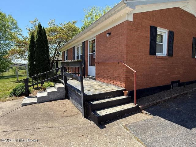 421 Peonia Rd