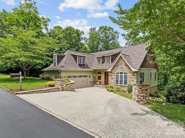 421 Purple Finch Ct, Arden, NC 28704