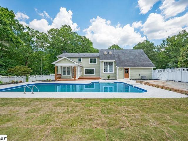 421 Quail Run Circle