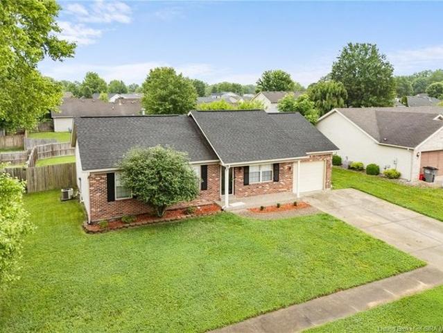 421 Reba Jackson Dr, Jeffersonville, IN 47130