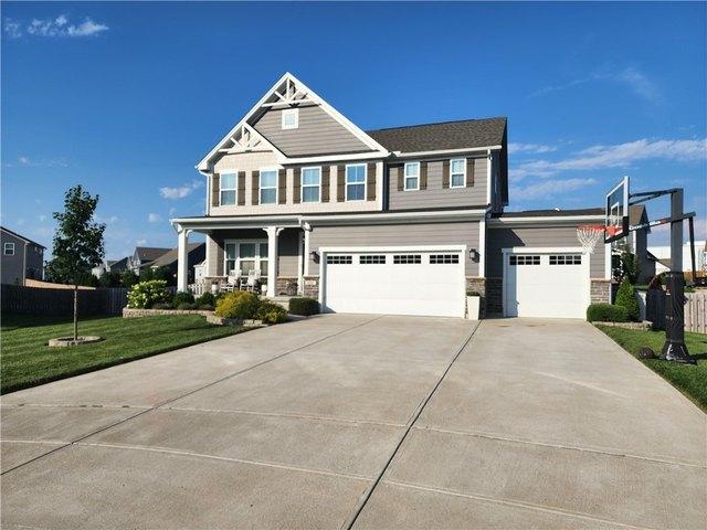 421 Rebekah Ct, Tipp City, OH 45371