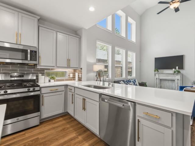 421 Rise Lane