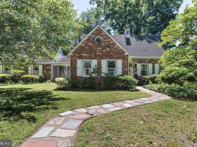 421 W Elma Ave, Laurel Springs, NJ 08021