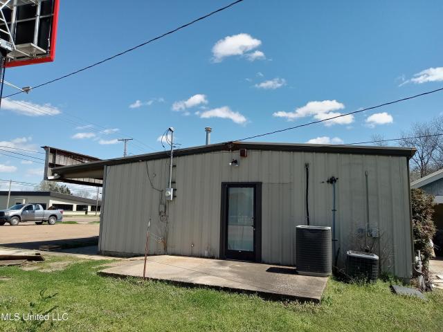 421 W Highway 82 Highway