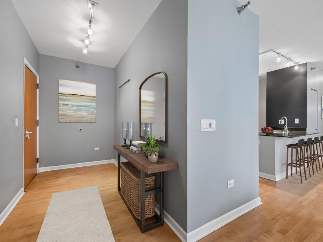 421 W HURON Street # 1309