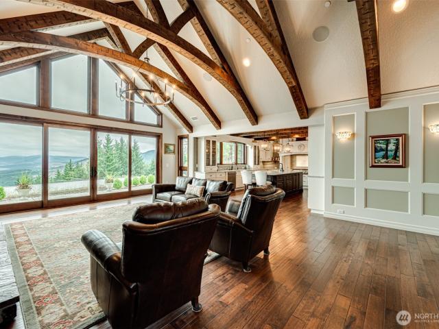 421 Woodland Heights Road