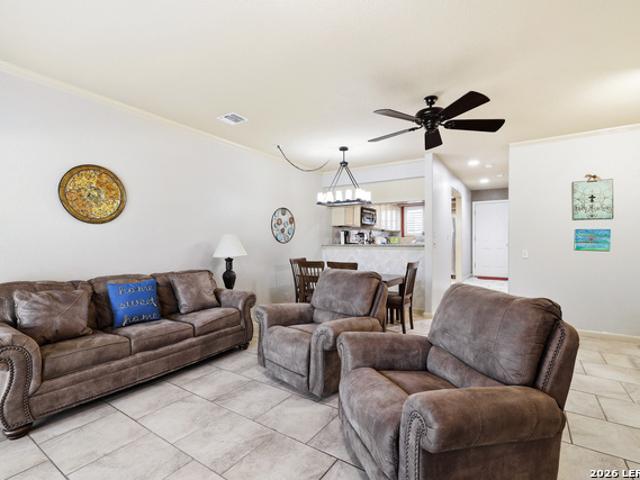421 Watts, Unit B5