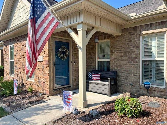421 White Petal St SW, Huntsville, AL 35824