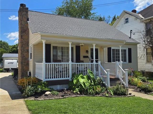 421 Williams Ave, Williamstown, WV 26187