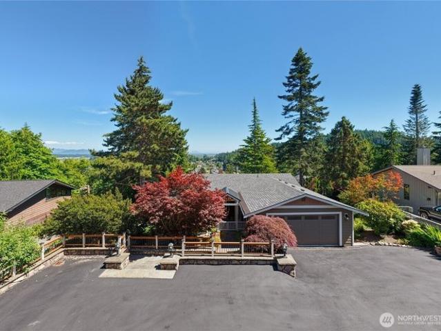421 Umatilla Dr, La Conner, WA 98257