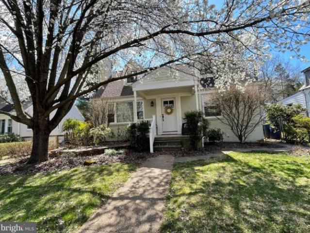 421 Upland Rd, Pikesville, MD 21208