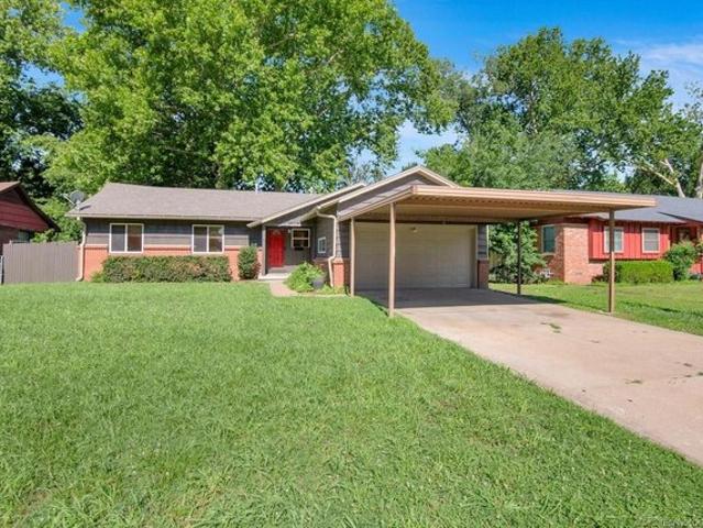 421 Yale Dr, Bartlesville, OK 74006