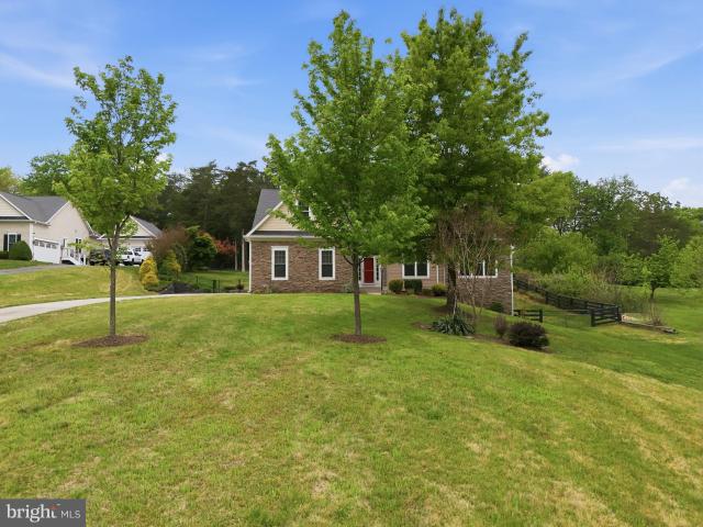 42240 Hiddenwood Ln, Ashburn, VA 20148 | MLS #VALO2124