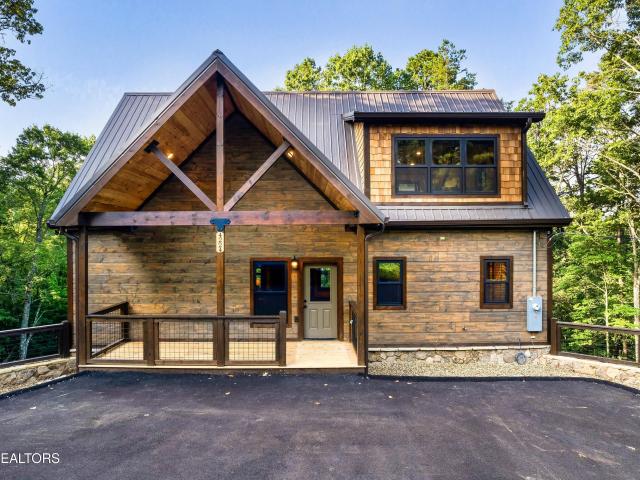 4224 Mountain Rest Way, Sevierville, TN 37876 | MLS #1332 | Compass