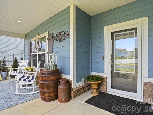 4224 Allenby Place