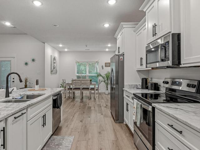 4224 Lynx Lane