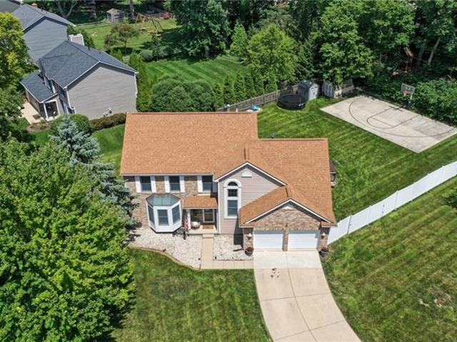 4224 Ranch Dr, Beavercreek, OH 45432