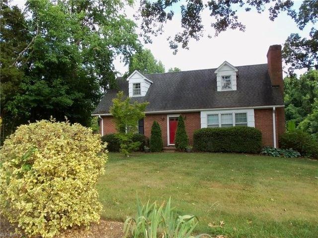 4224 Robinhood Rd, Winston Salem, NC 27106