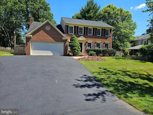 4224 Thorncroft Ter, Olney, MD 20832