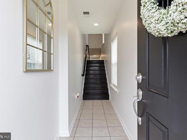 42251 Dean Chapel Square