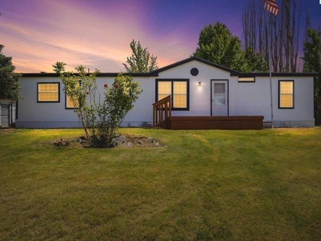 4225 Twin Lake Ct, West Richland, WA 99353