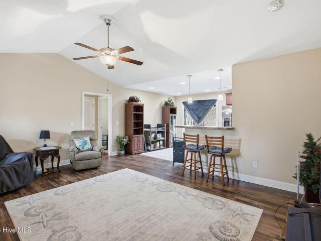 4226 Cherry Laurel Lane SE