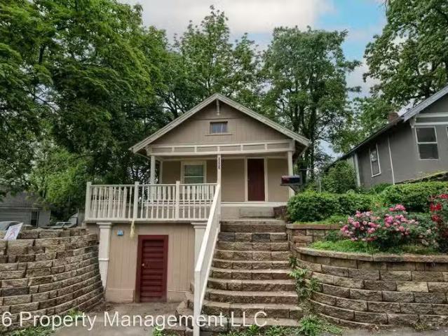 4226 E 60th Terr 4226 E 60th Ter