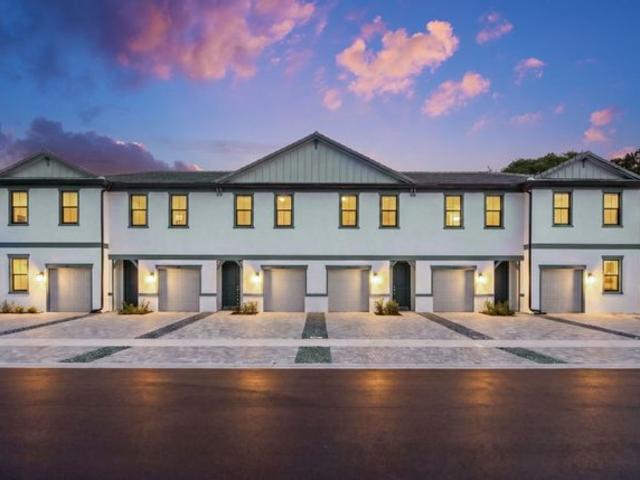 4226 Efendi Dr, Lantana, FL 33462