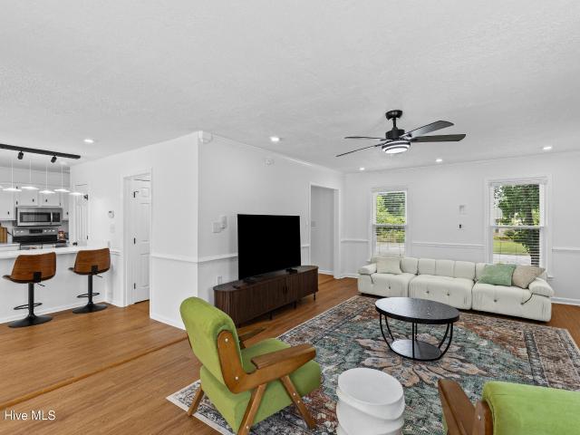 4226 Green Ivy Circle
