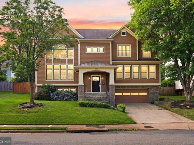 4226 40th St N, Arlington, VA 22207