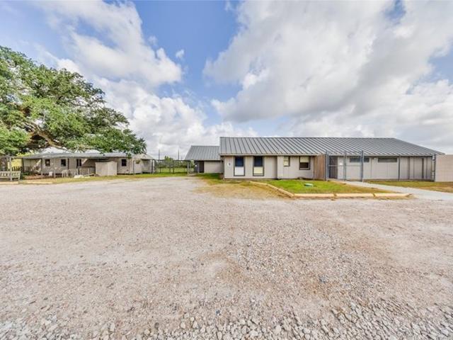 4227 Old Chocolate Bayou Rd, Manvel, TX 77578