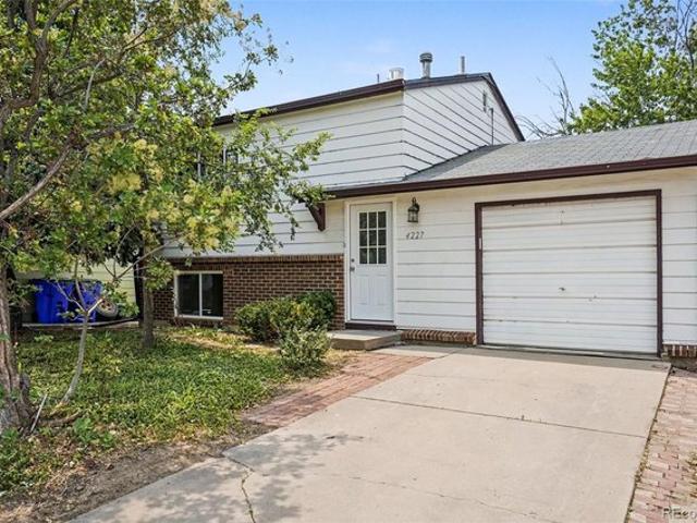 4227 S Uravan St, Aurora, CO 80013