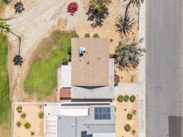 42280 Kansas Street