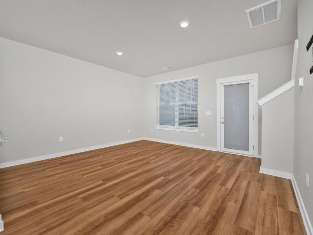 4228 Gandalf Ln