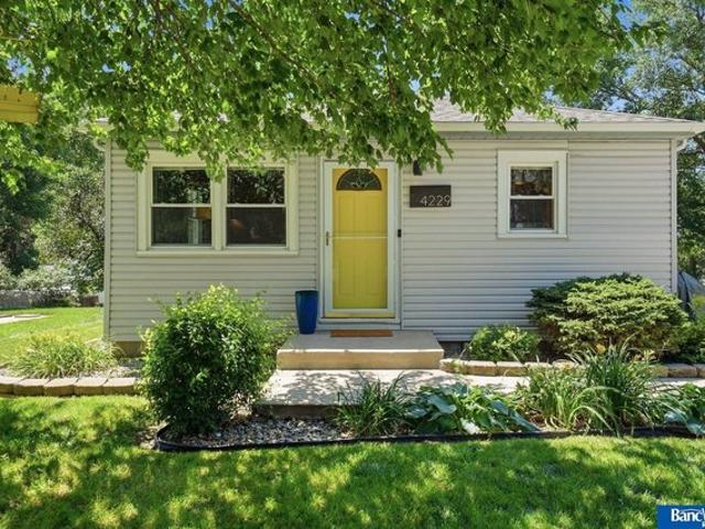 4229 N 12th St, Lincoln, NE 68521