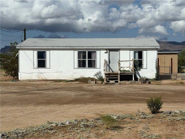 4229 N Concho Rd, Golden Valley, AZ 86413