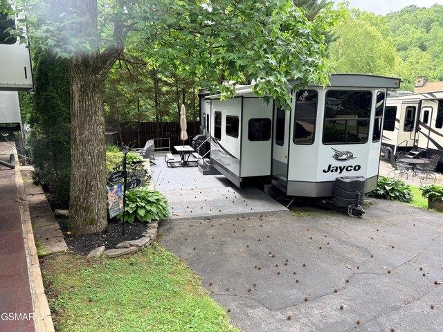 4229 E Parkway # 44, Gatlinburg, TN 37738