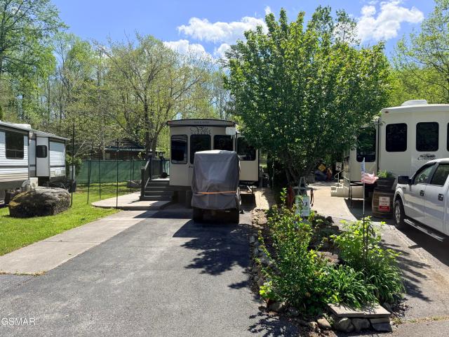 4229 E Parkway #181