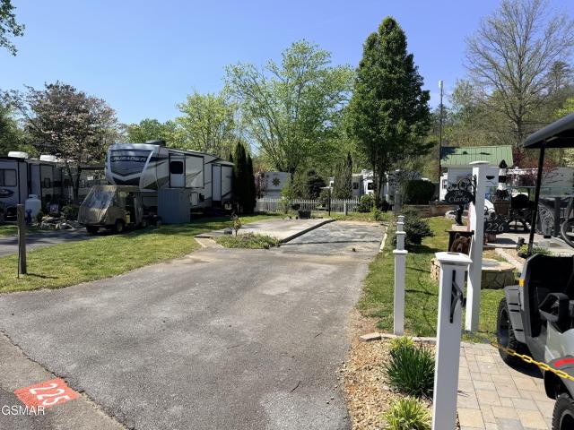 4229 E Parkway #225