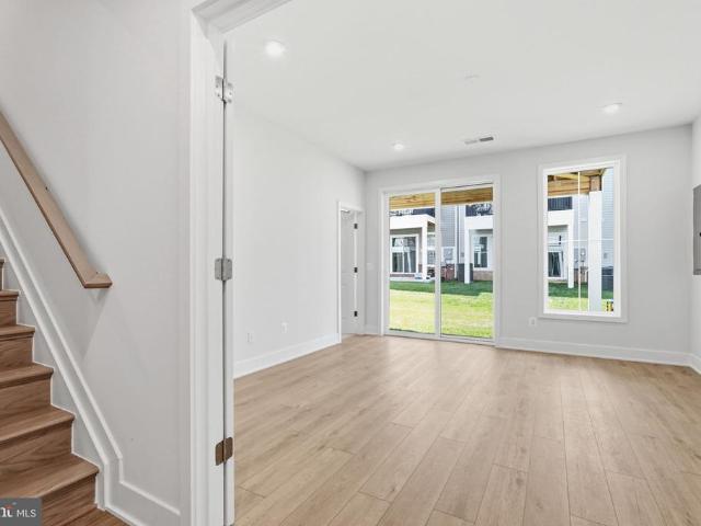 42200 Shining Star Square