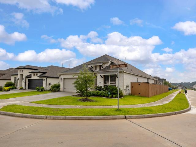 42208 Cubierto Trace