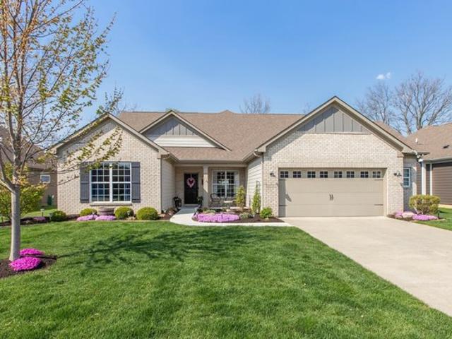 4220 Backstretch Ln, Bargersville, IN 46106