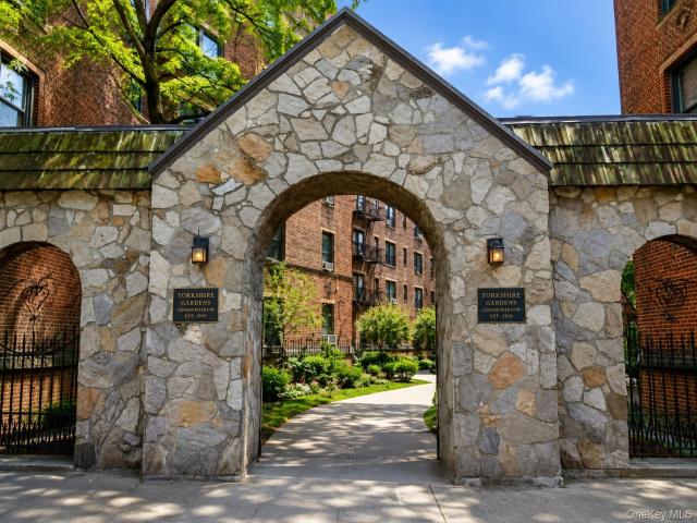4220 Kissena Boulevard ES 5th Floor