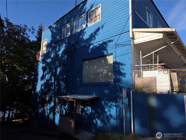 4220 Kitsap Way