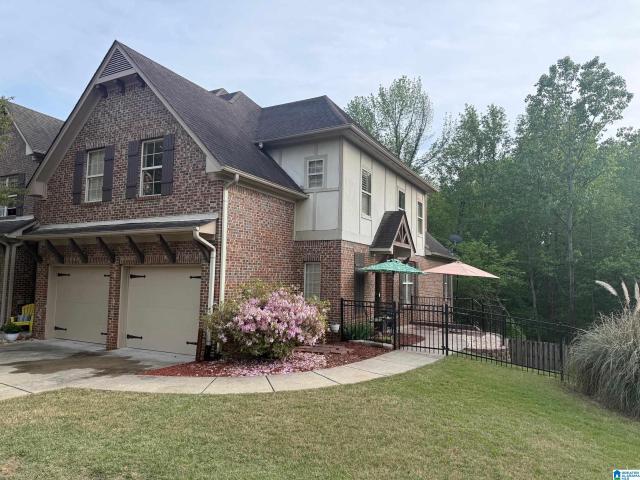 4220 Lochshire Lane