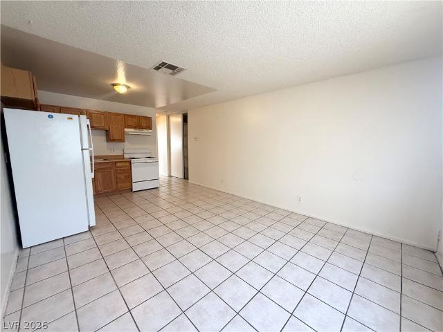 4220 Stewart Ave, Unit 2, Las Vegas, NV 89110 | MLS #2757