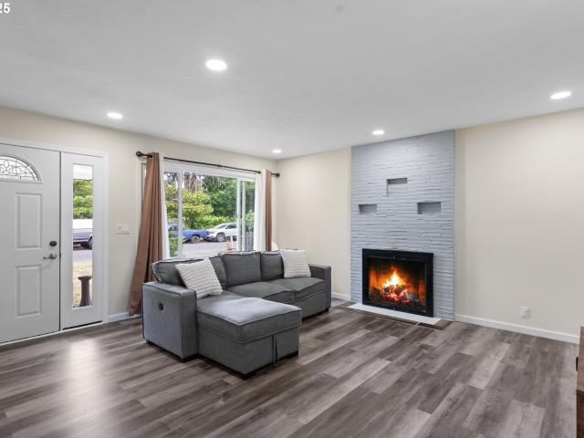 4220 SE 130TH AVE