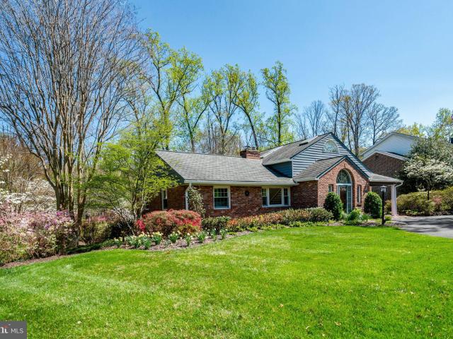 4221 Oak Hill Dr, Annandale, VA 22003 | MLS #VAFX2300 | Compass