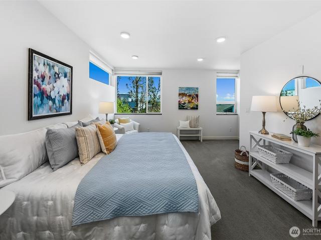 4221 Evanston Ave N, Unit B, Seattle, WA 98103 | MLS #2539